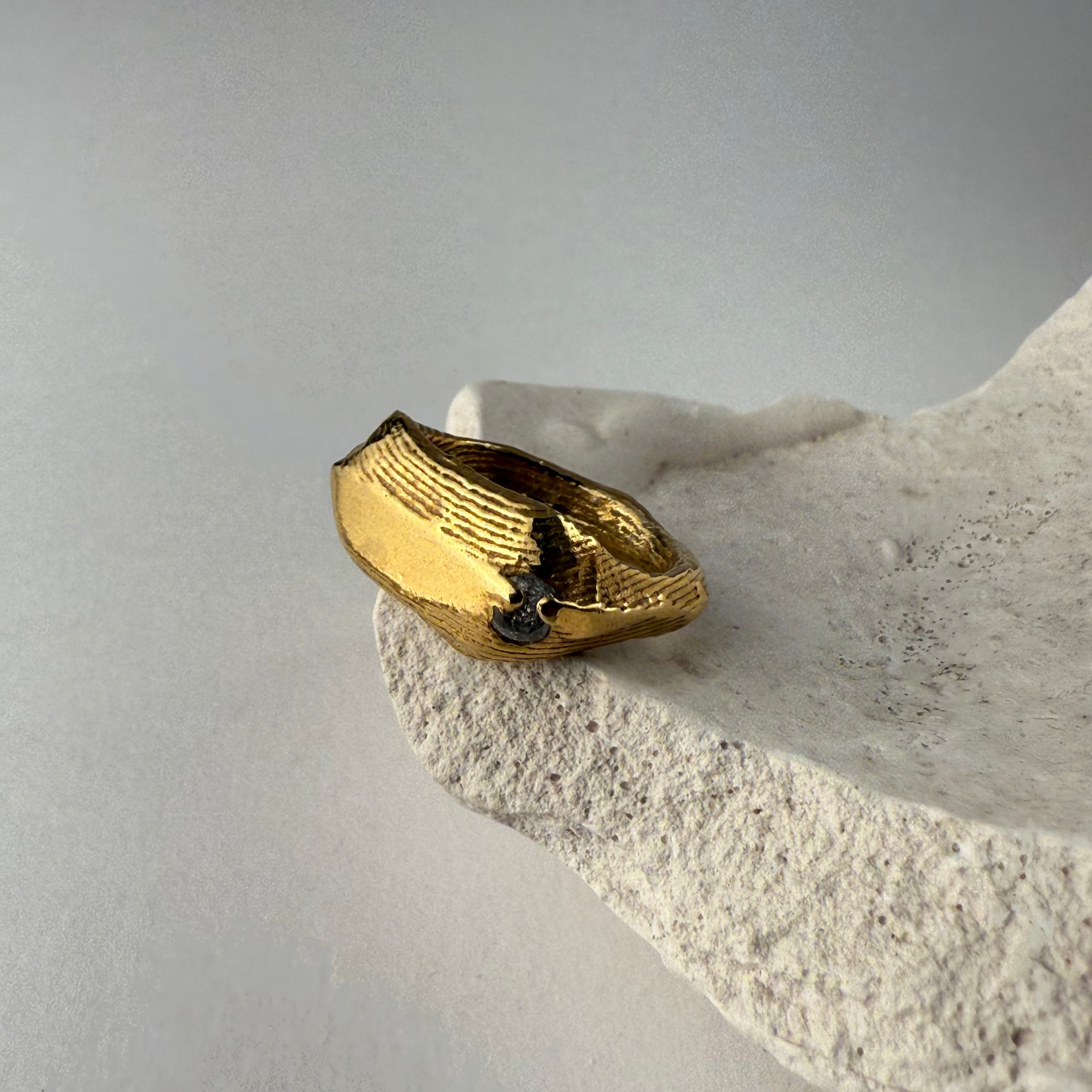 SOPHRONIA II SIGNET RING | Jayne Fowler