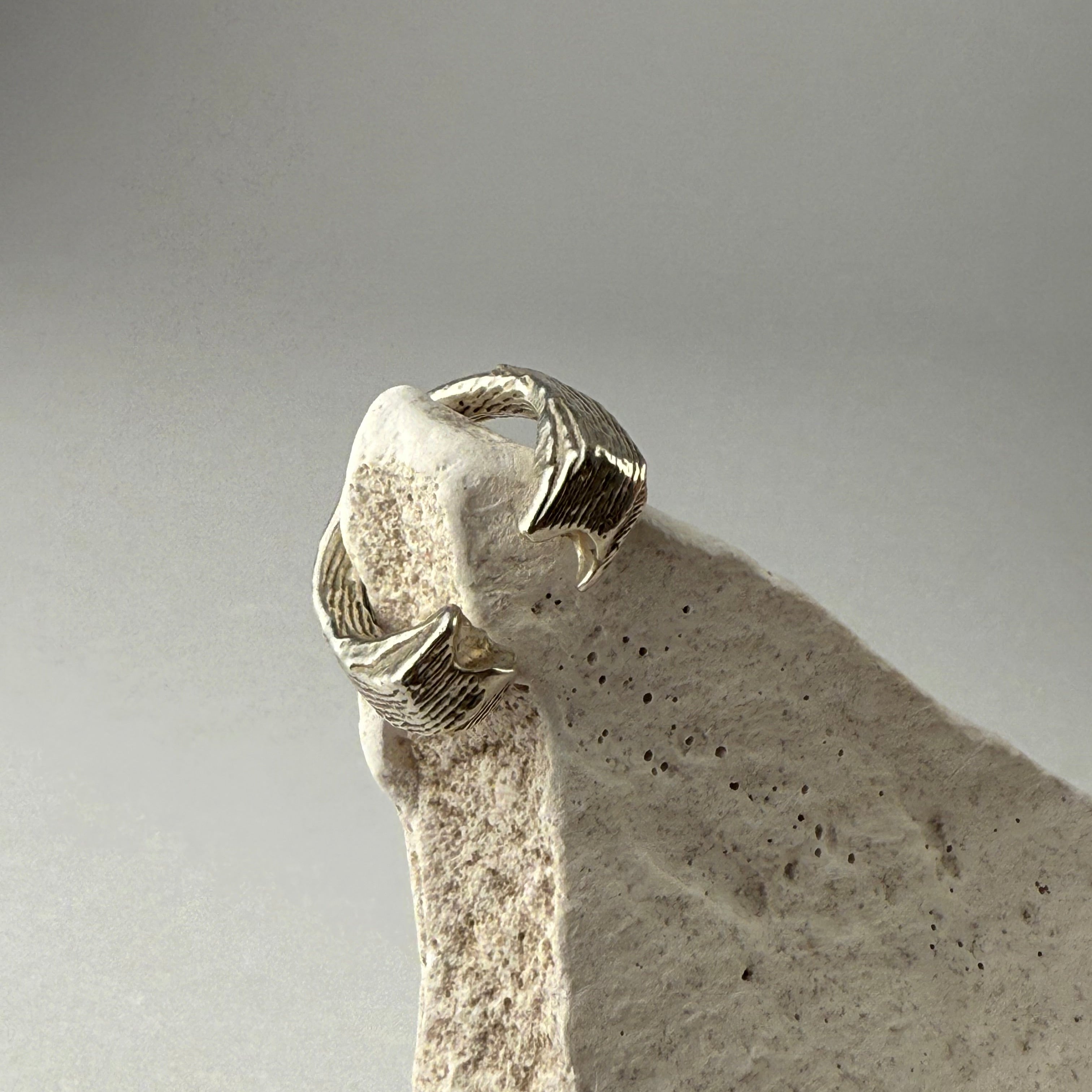 VESPERINA SIGNET RING | Jayne Fowler