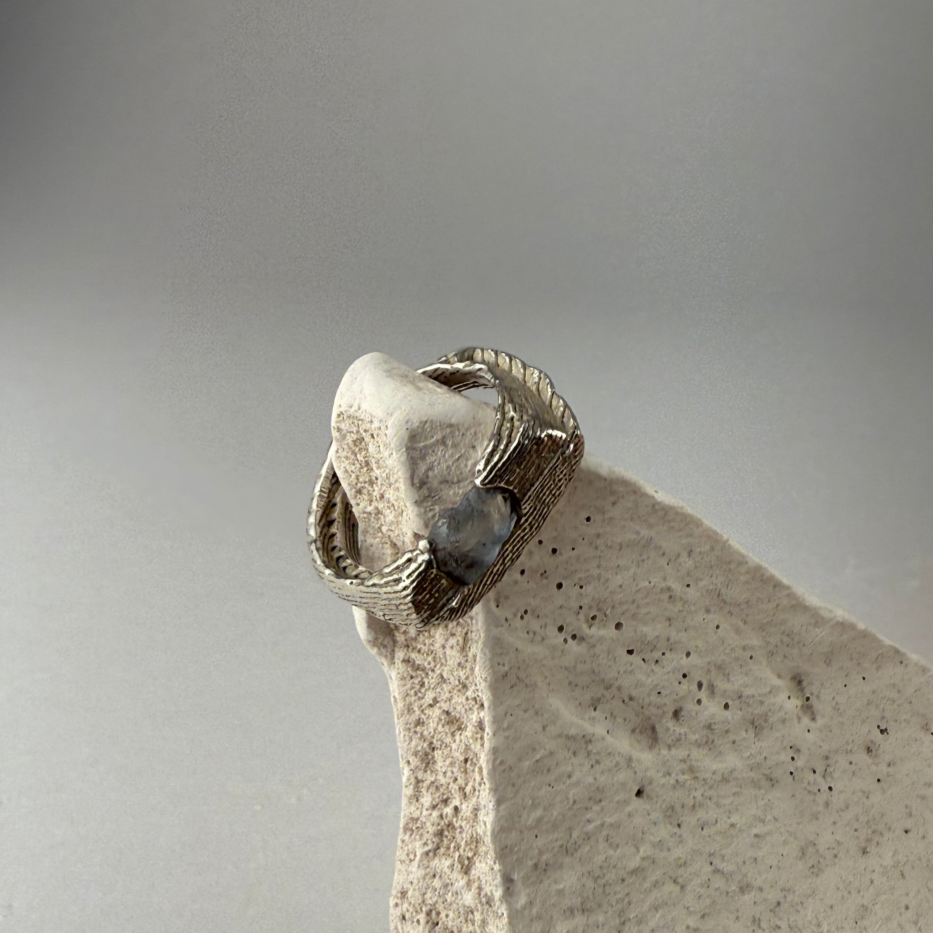 STELLA X SIGNET RING | Jayne Fowler