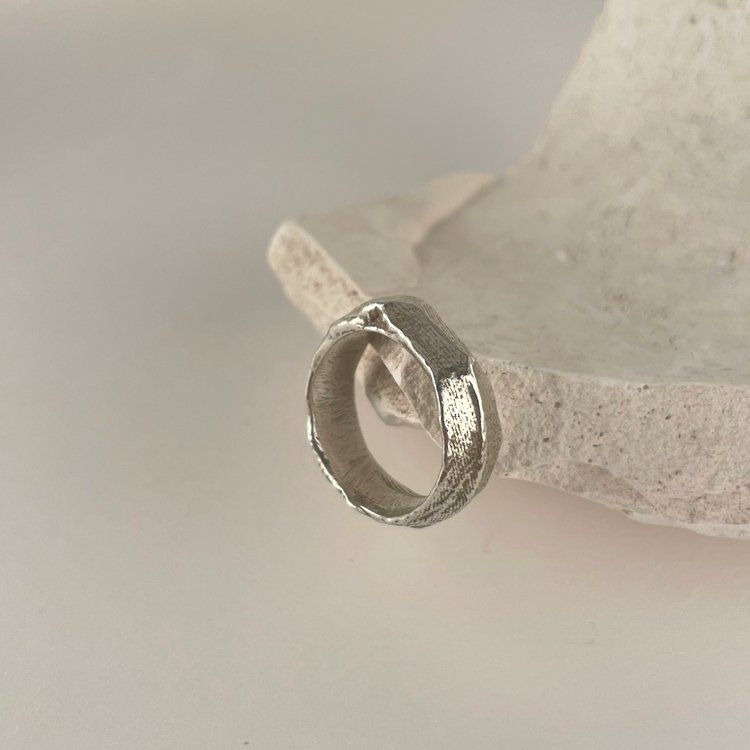 ISIDORA X | Jayne Fowler