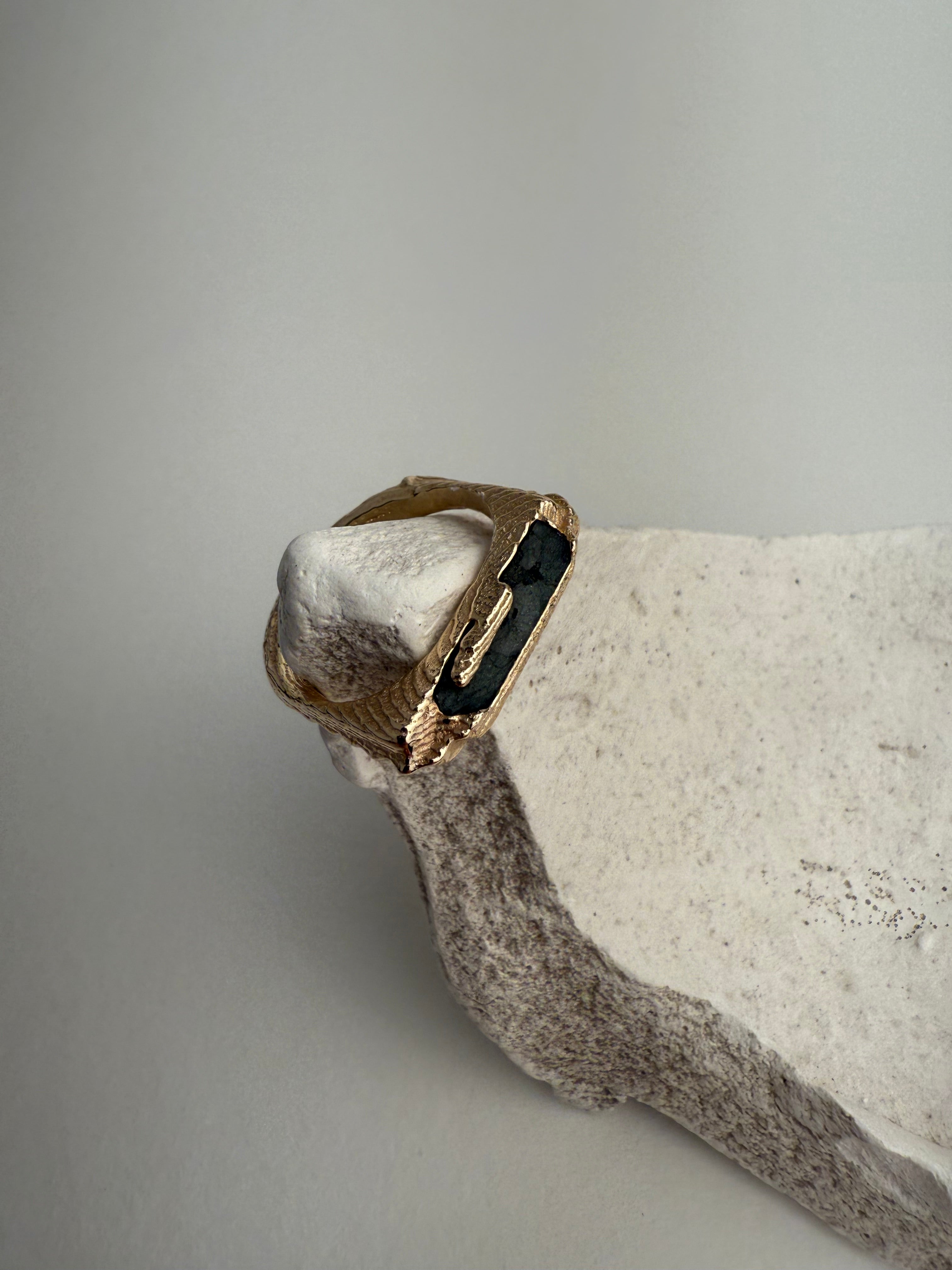 CLEOPATRA III | Jayne Fowler